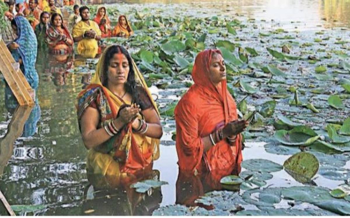 Chhath devotees violate NGT directive - Chinmaya IAS Academy - Current ...
